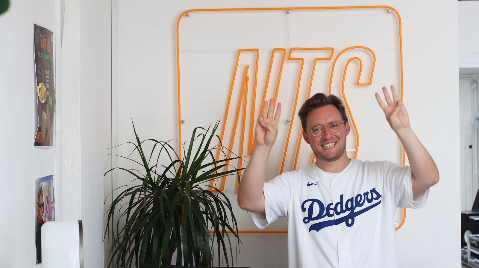 The One Glove Breakfast Show w/ Macca 16th July 2022 | Listen on NTS
