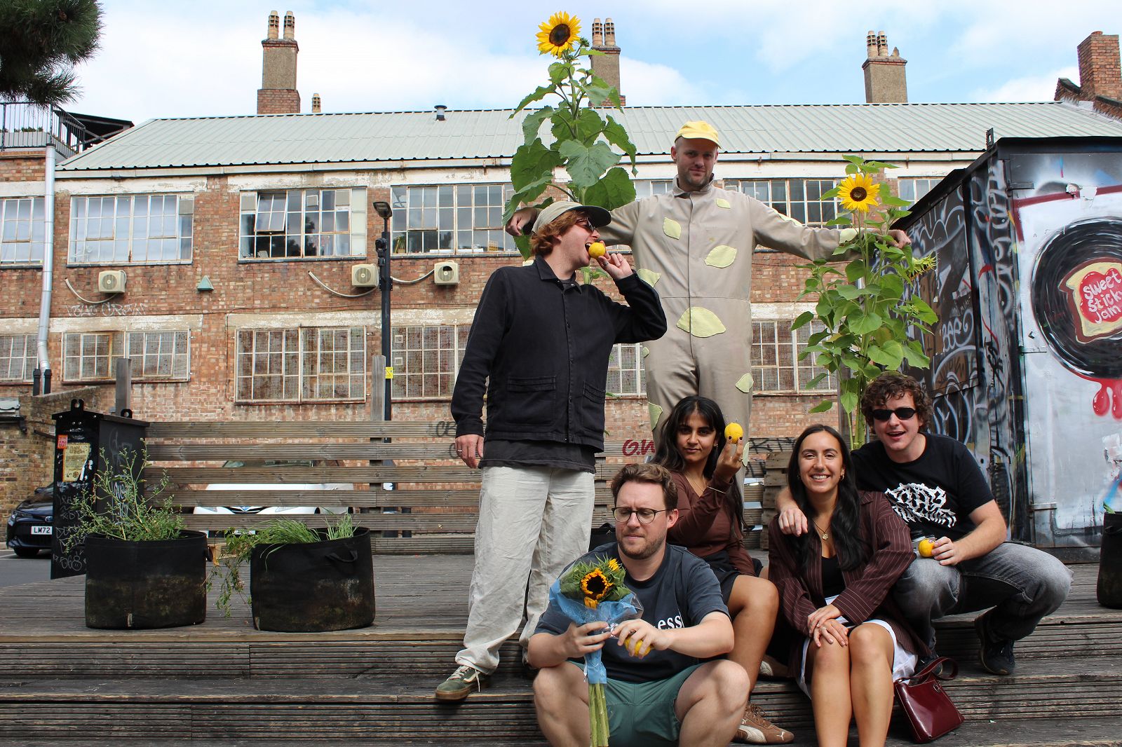 The One Glove Breakfast Show w/ Macca & Lemon Lounge 23rd August 2025 ...